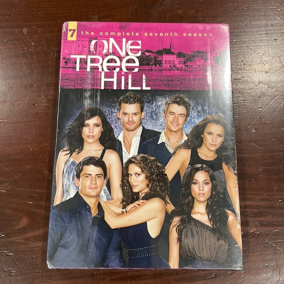 Media | One Tree Hill Season 7 | Poshmark
